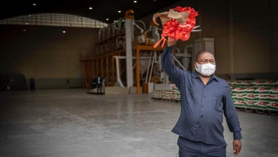 INAUGURADO O NOVO COMPLEXO AGRO-INDUSTRIAL DE PROCESSAMENTO DE FARINHA ...